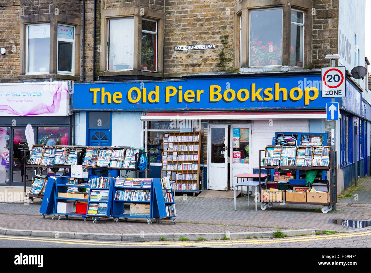 Old pier bookshop hi-res stock photography and images - Alamy