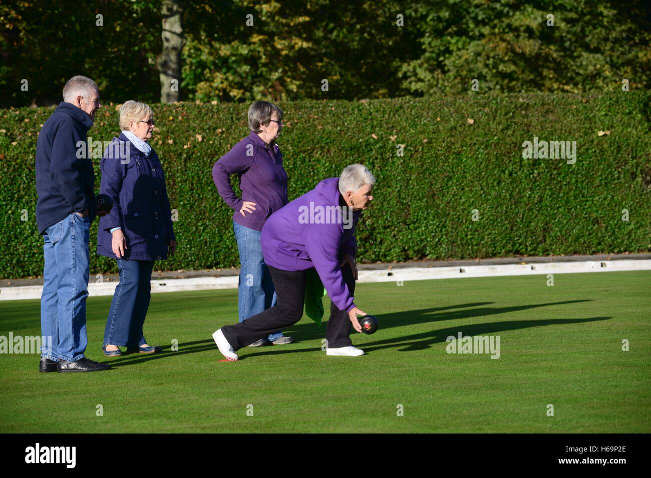Playing at bowls hi-res stock photography and images - Alamy