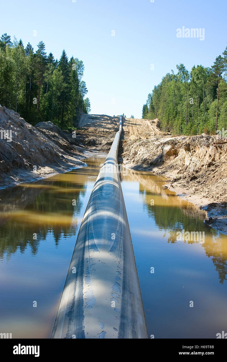 Industrial pipe lining hi-res stock photography and images - Alamy