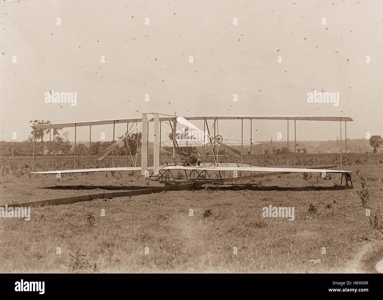 Man powered flying machine hi-res stock photography and images - Alamy