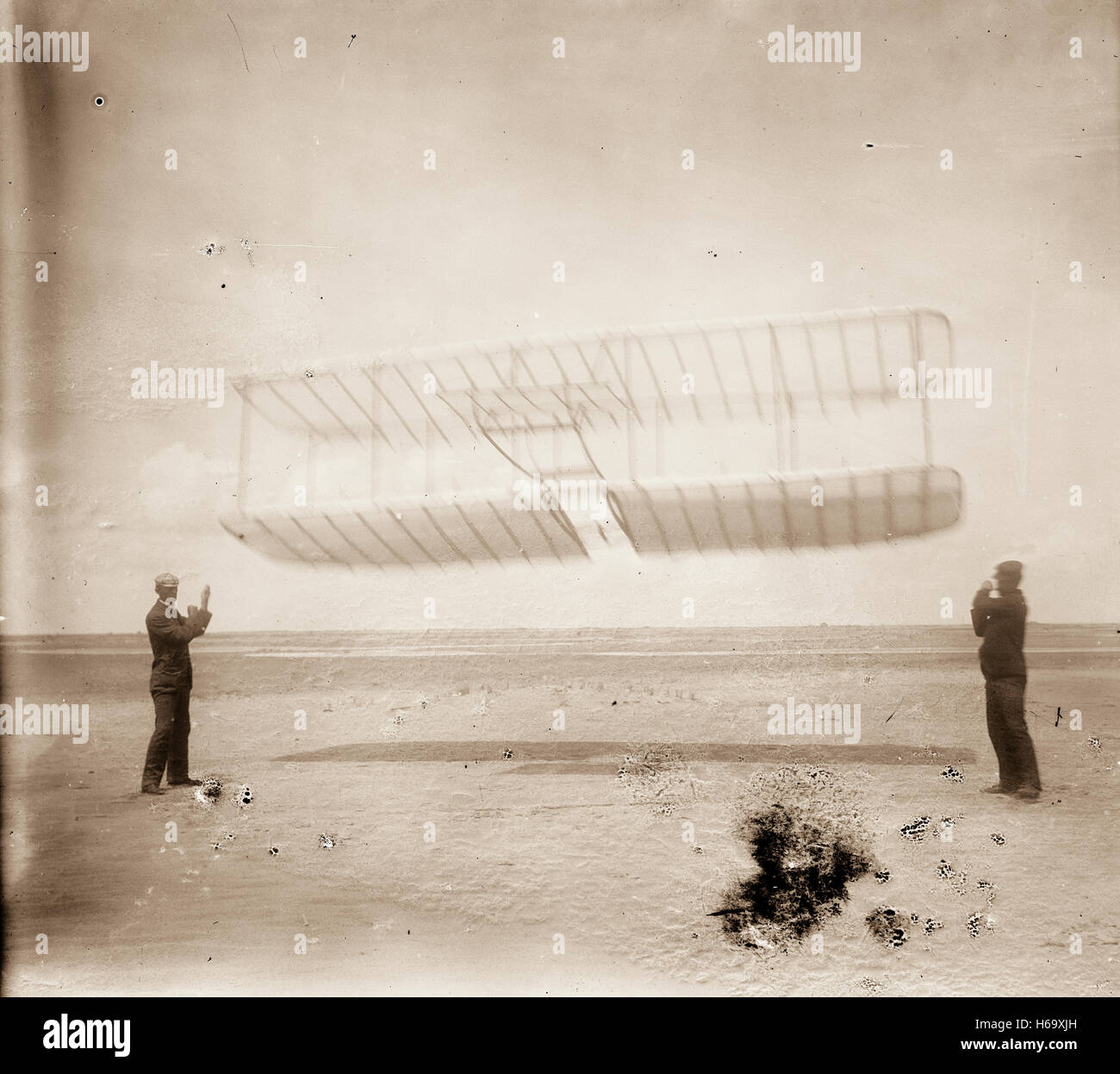 Orville and wilbur wright kitty hawk hi-res stock photography and ...