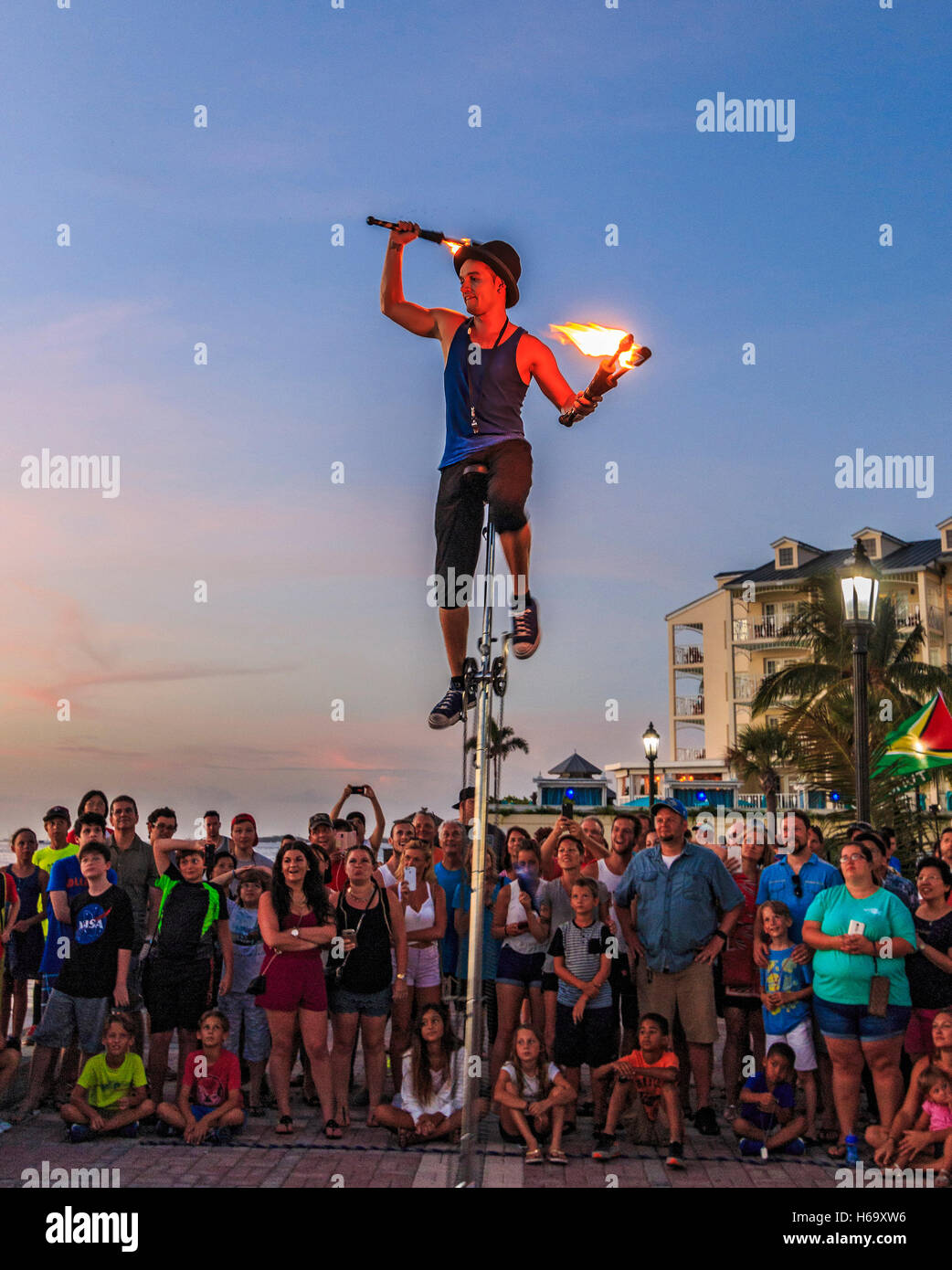 Juggler mallory square hi-res stock photography and images - Alamy