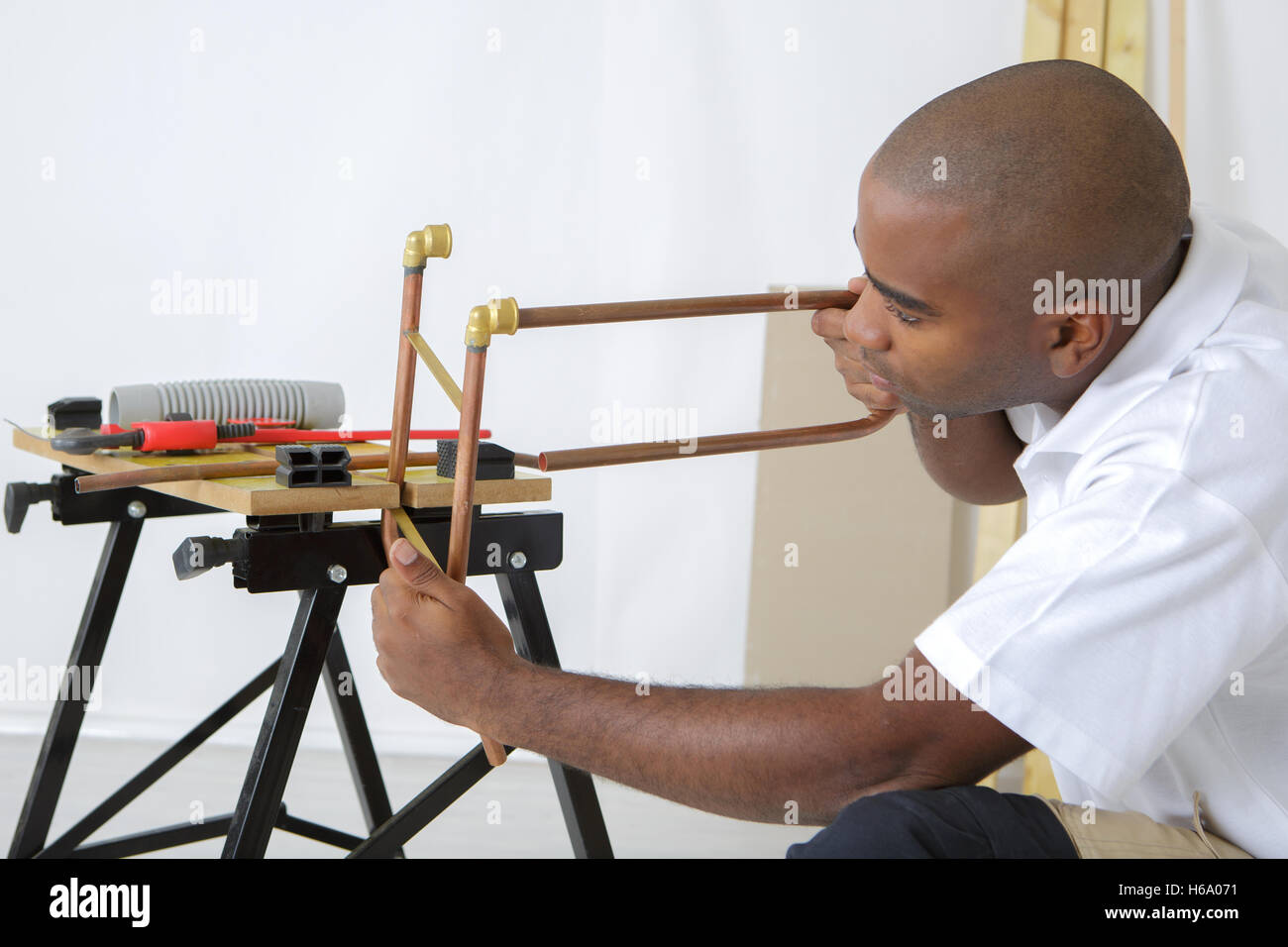 handyman at work Stock Photo - Alamy