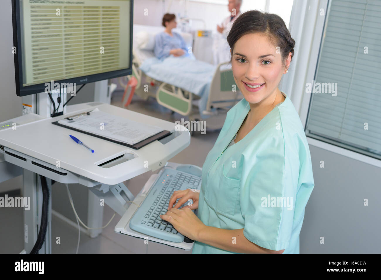 Portrait nurse notes hi-res stock photography and images - Alamy