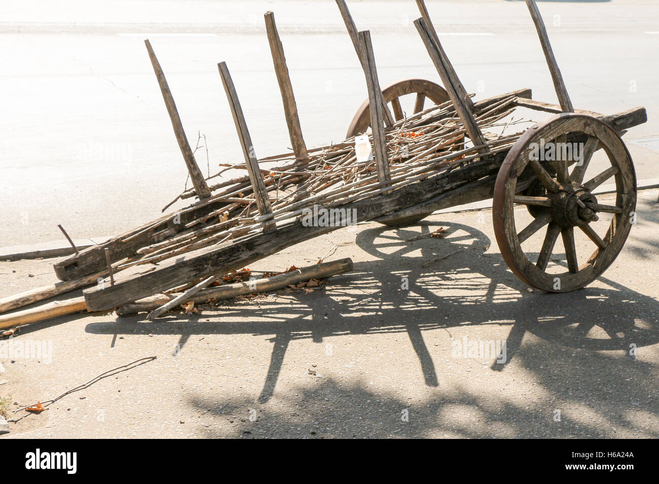 An old traditional wooden cart for transport Stock Photo - Alamy