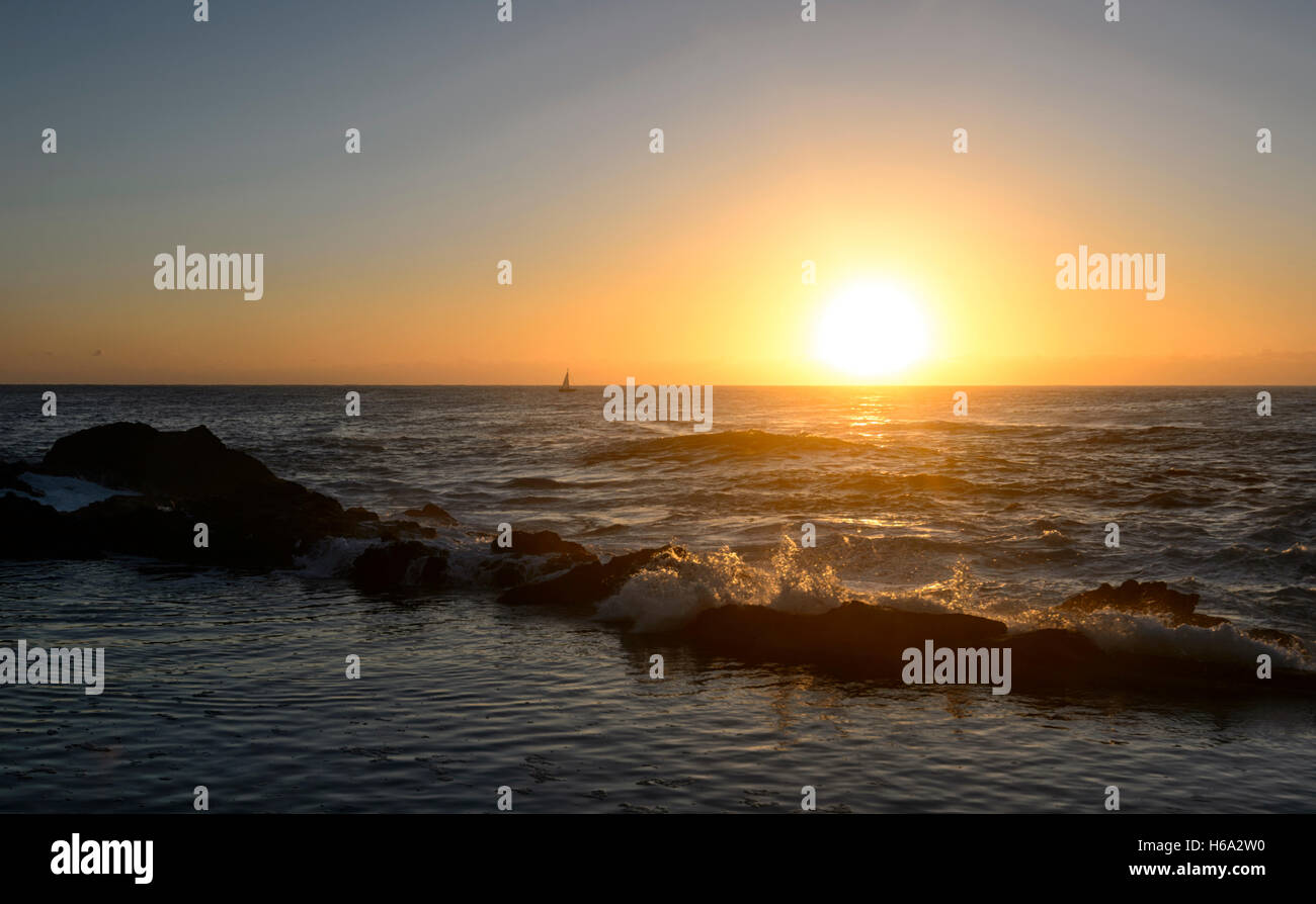 Blue pool wales hi-res stock photography and images - Alamy