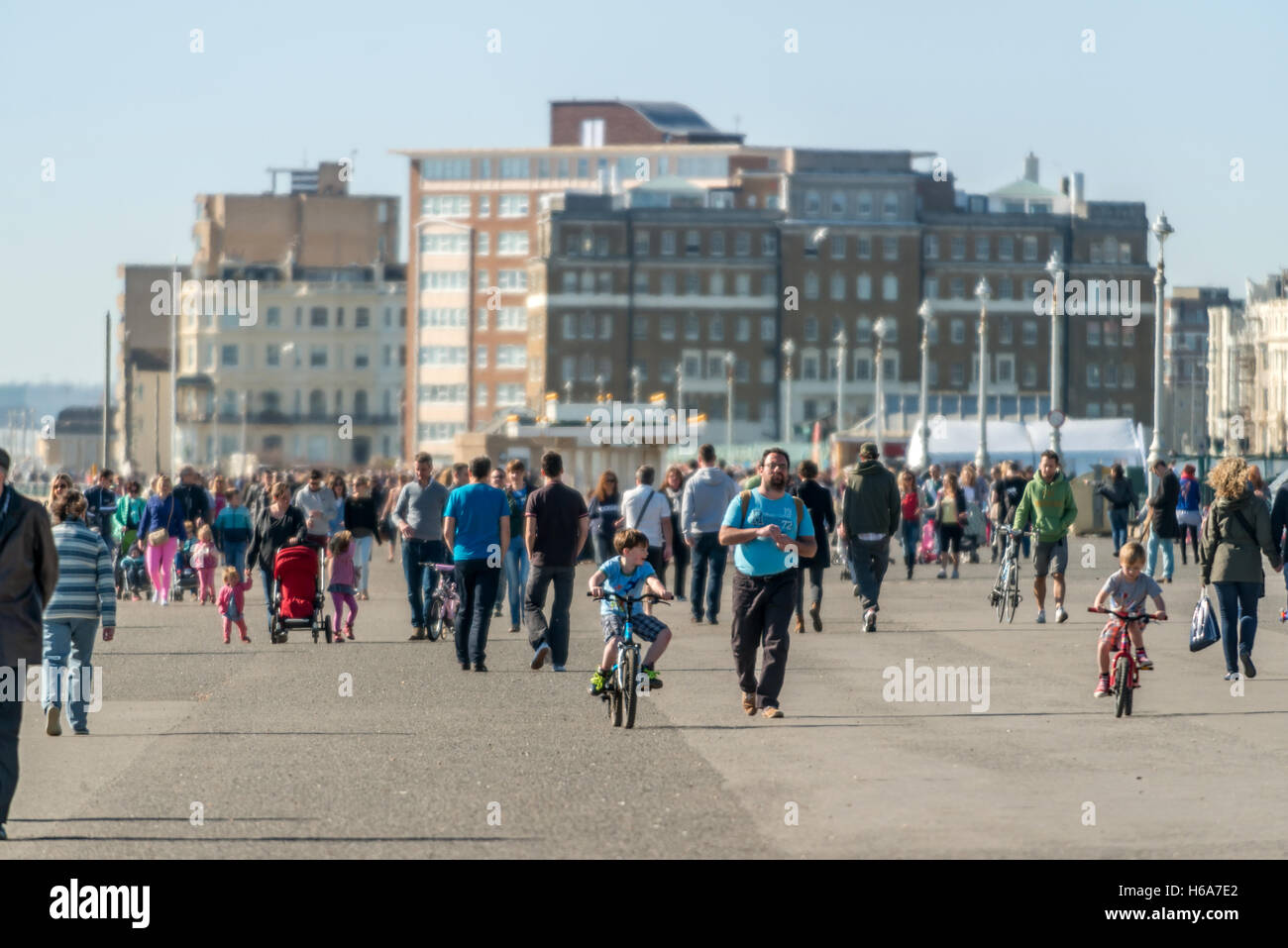 A bright March morning on Brighton seafront Stock Photo - Alamy