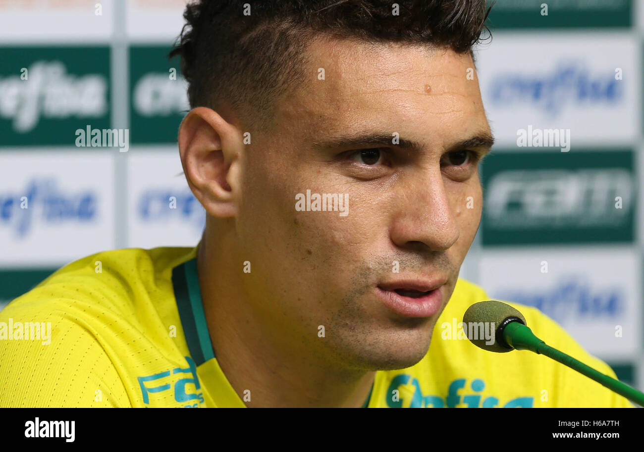 Sao Paulo, Brazil. 25th Oct, 2016. TREINO DO PALMEIRAS - Moses player ...
