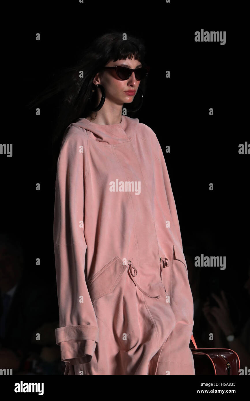 Sao Paulo, Brazil. 25th Oct, 2016. SPFW N42 - Parade Brand during the ...