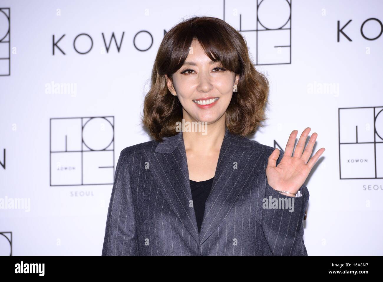 Seoul, Korea. 25th Oct, 2016. Bae Doo-Na, Yu-mi Jeong, Hea yeung Lee ...