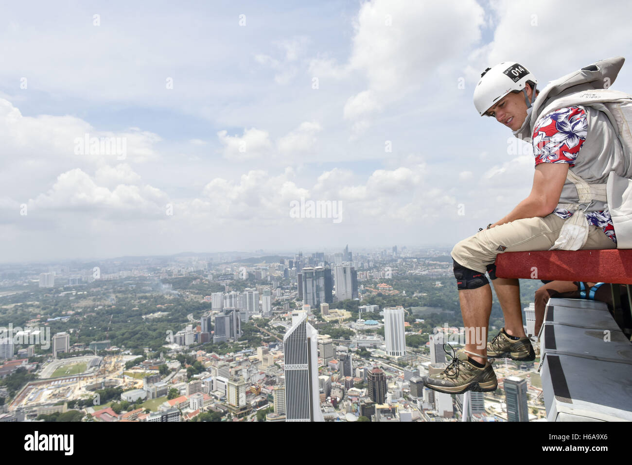 Kuala lumpur tower base jump 2016 hi-res stock photography and images - Alamy