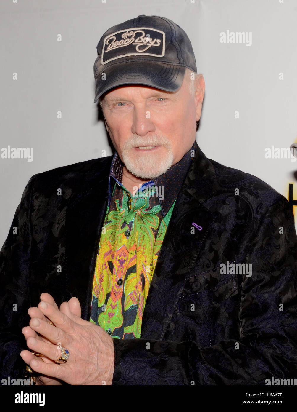 Los Angeles, California, USA. 25th Oct, 2016. Mike Love attends the ...