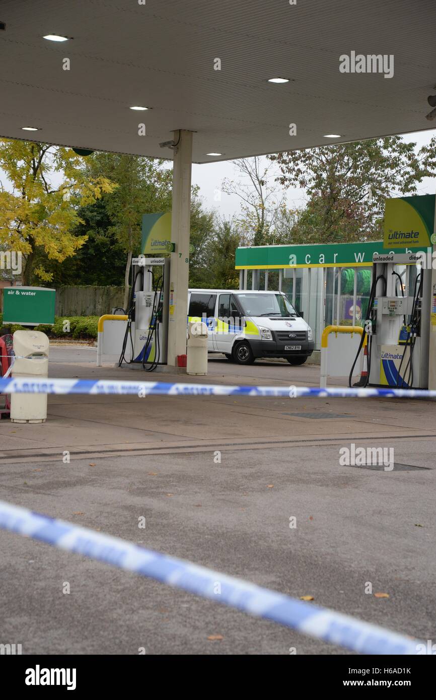 Uk petrol station 2016 hi-res stock photography and images - Alamy