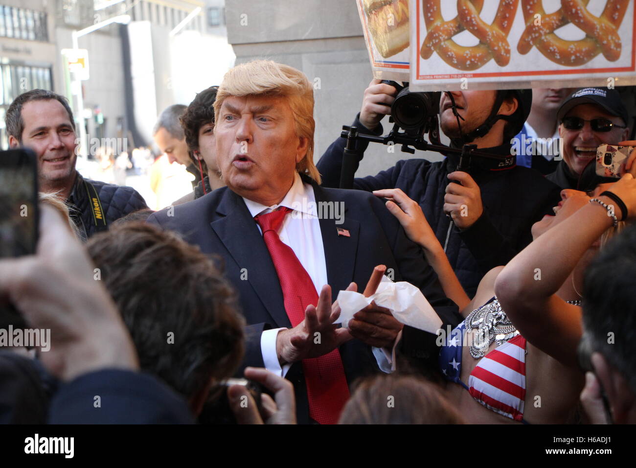 Alison jackson hi-res stock photography and images - Alamy