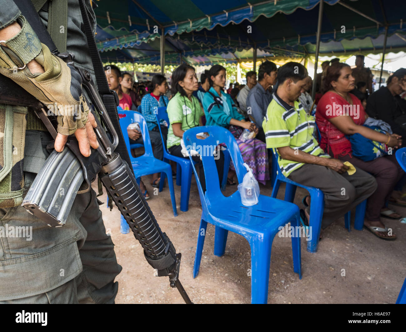 Karen border guard force hi-res stock photography and images - Alamy