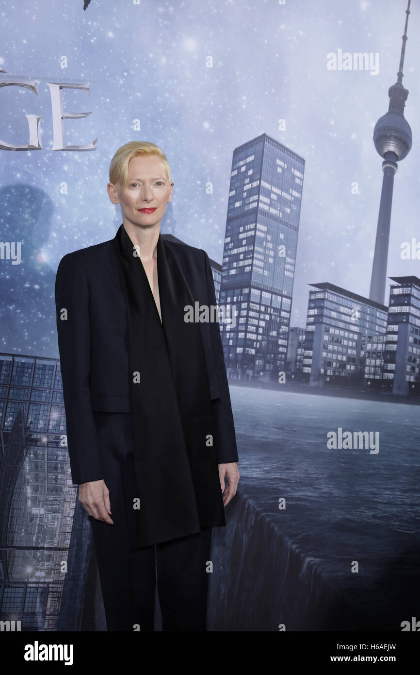 Tilda swinton doctor strange film hi-res stock photography and images ...
