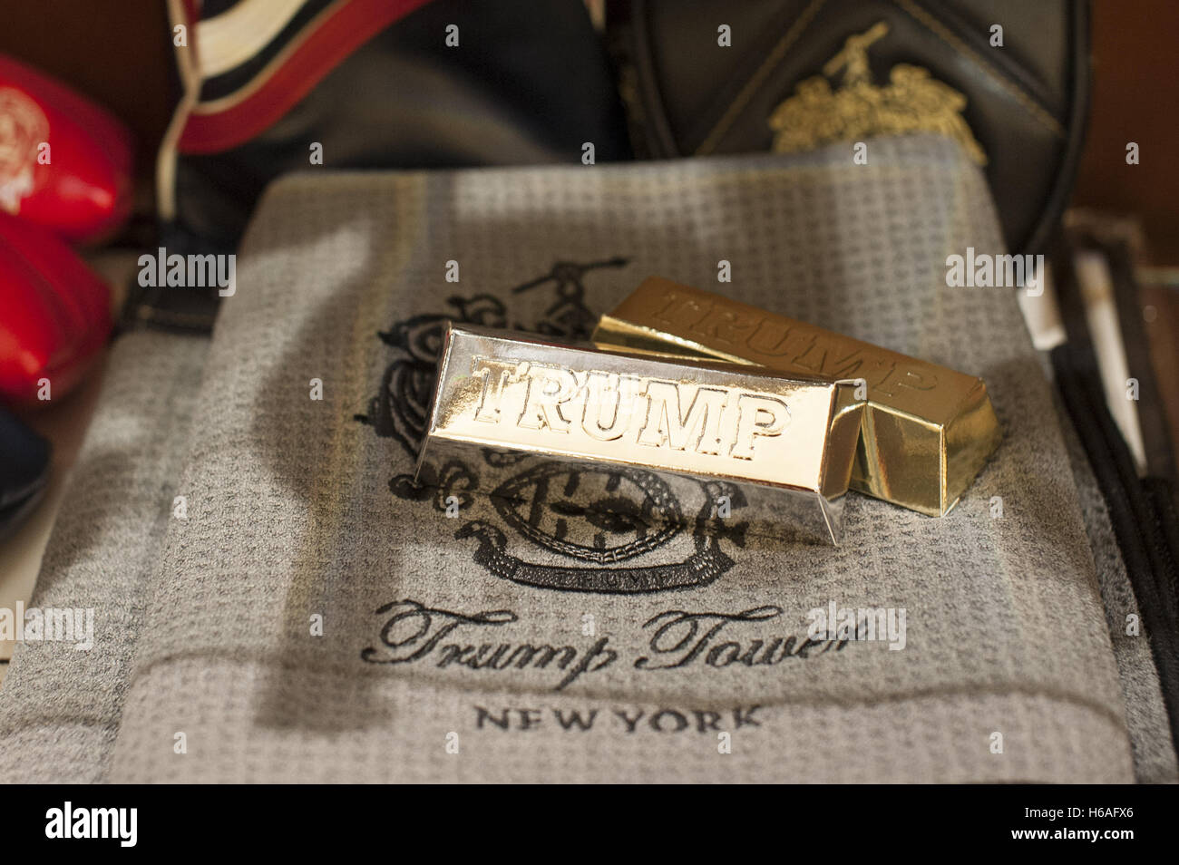 Donald trump chocolate bar hi-res stock photography and images - Alamy