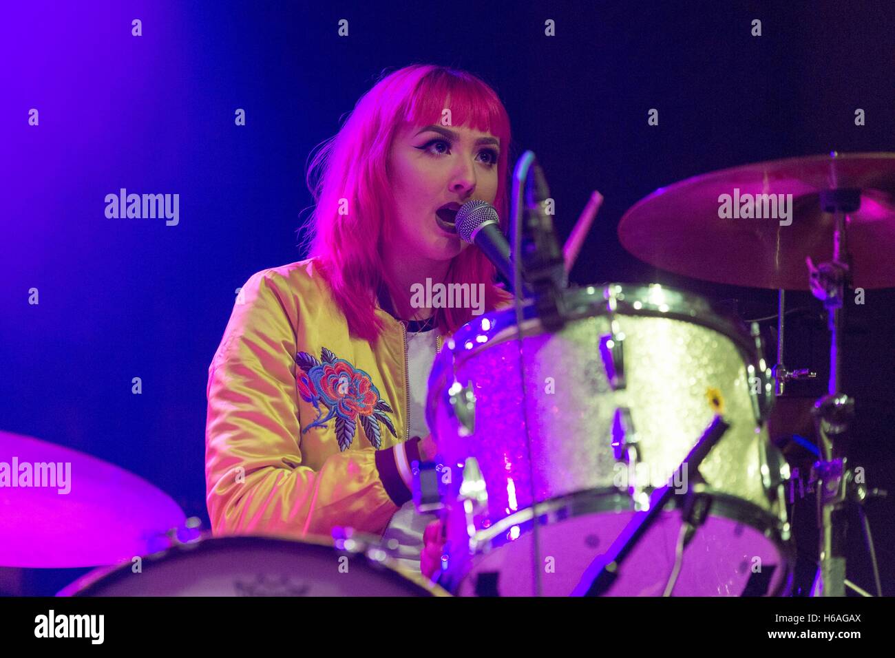 Lucy giles hi-res stock photography and images - Alamy