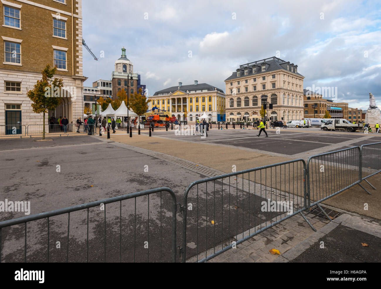 Pictured buckingham palace hi-res stock photography and images - Alamy