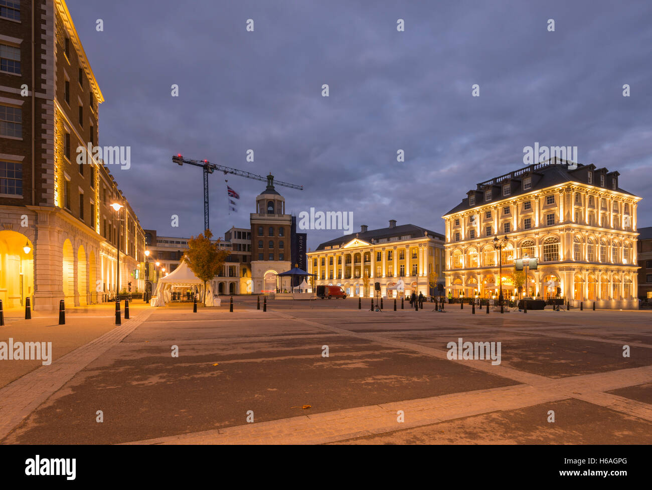 Poundbury, Dorset, UK. 26th Oct, 2016. UK Weather. Queen Mother square ...