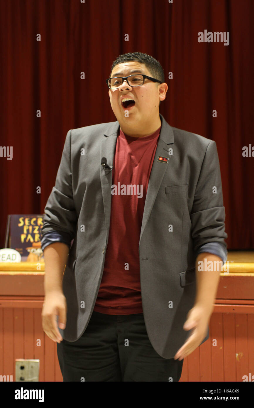 Rico rodriguez and modern family hi-res stock photography and images ...