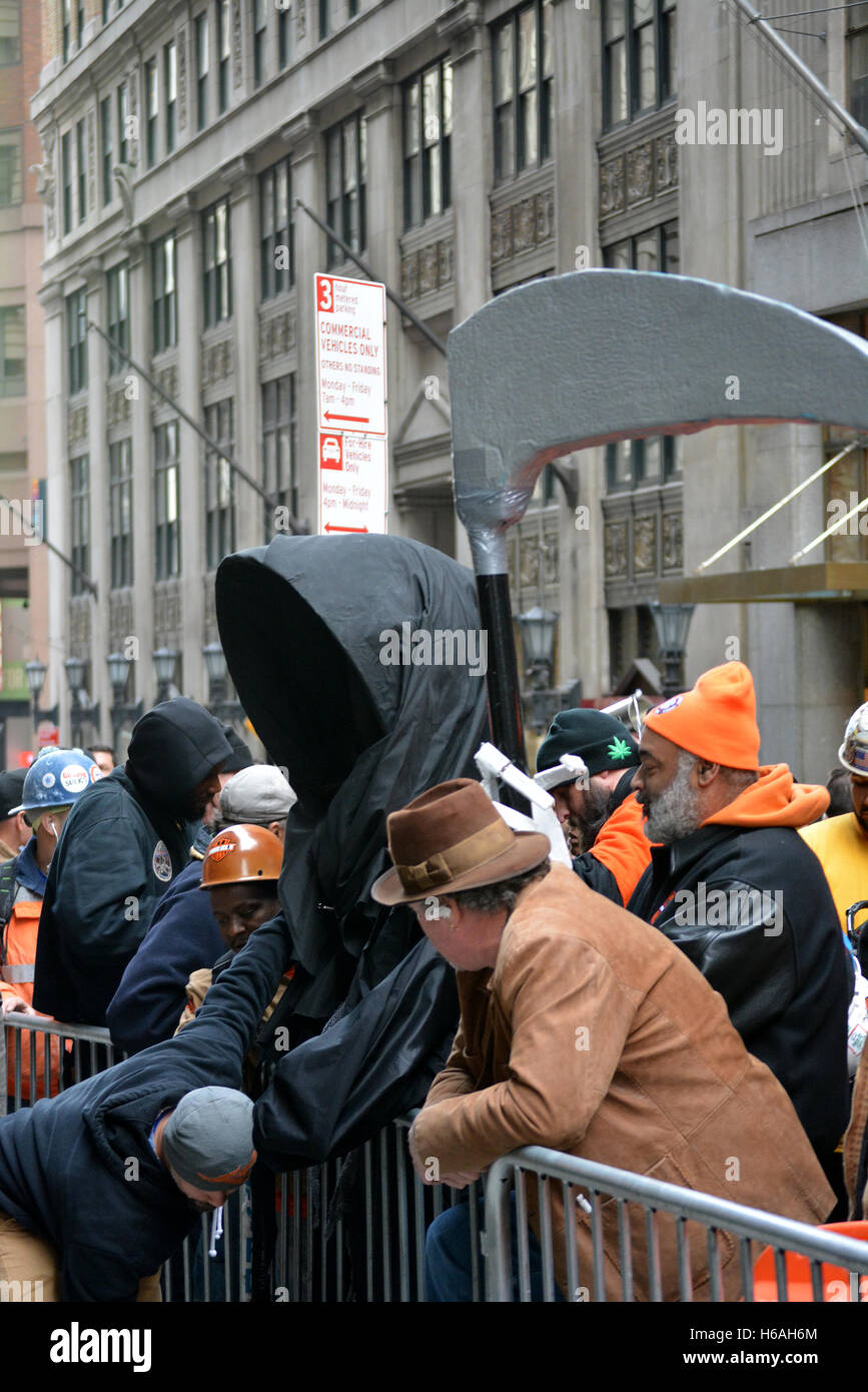 News city workers hi-res stock photography and images - Alamy