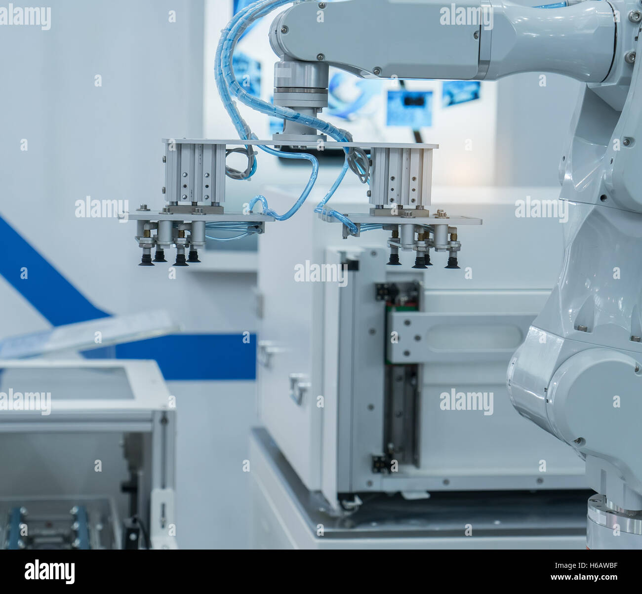 Robot arm production line hi-res stock photography and images - Alamy