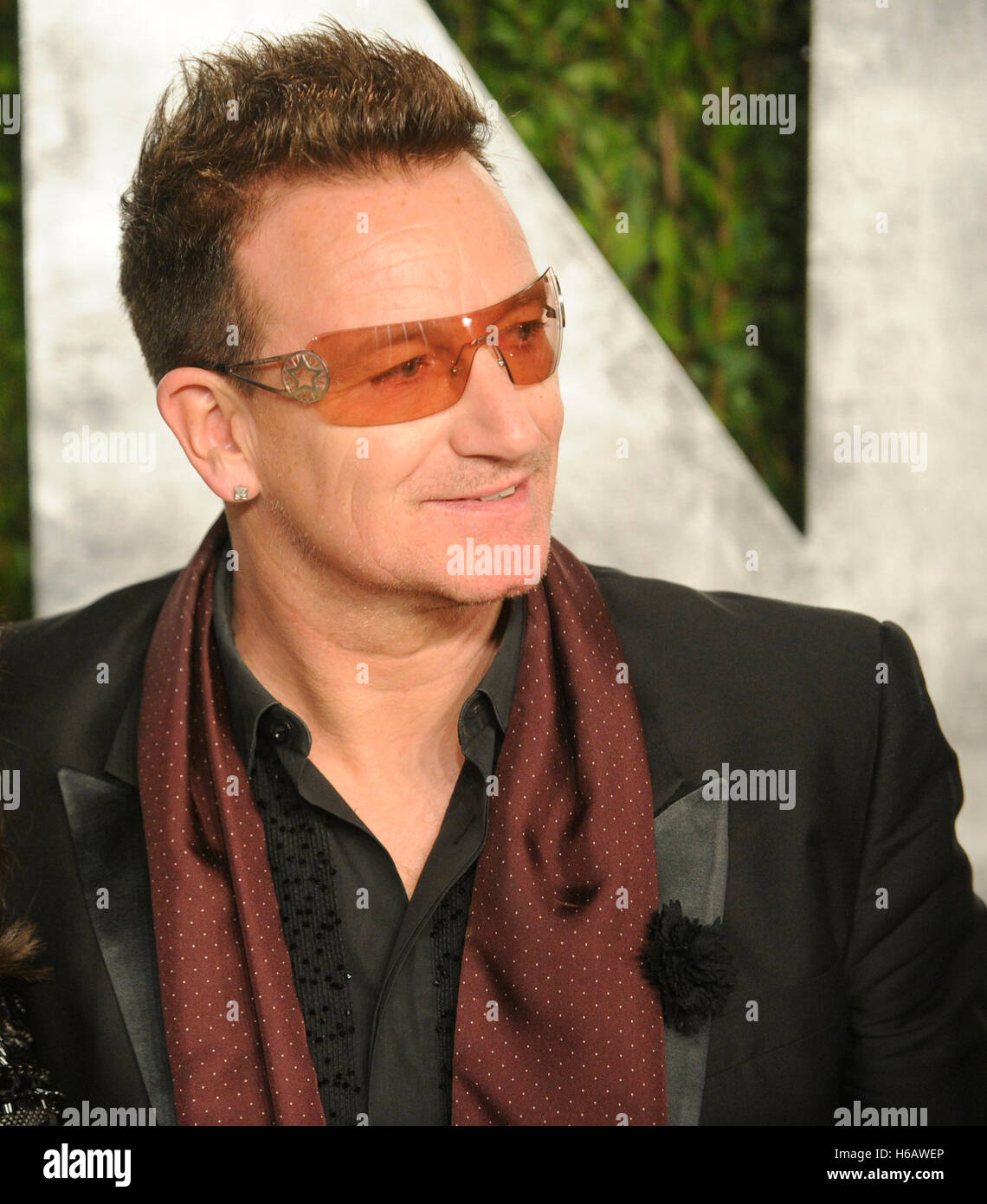 Bono arrives for the 2013 Vanity Fair Oscar Party hosted by Graydon ...
