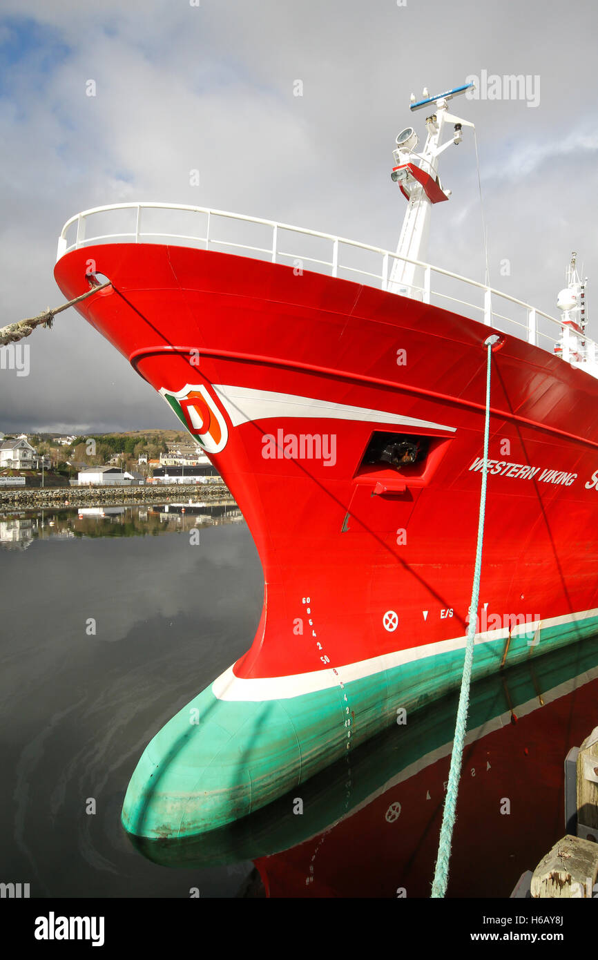 Bow of trawler hi-res stock photography and images - Alamy