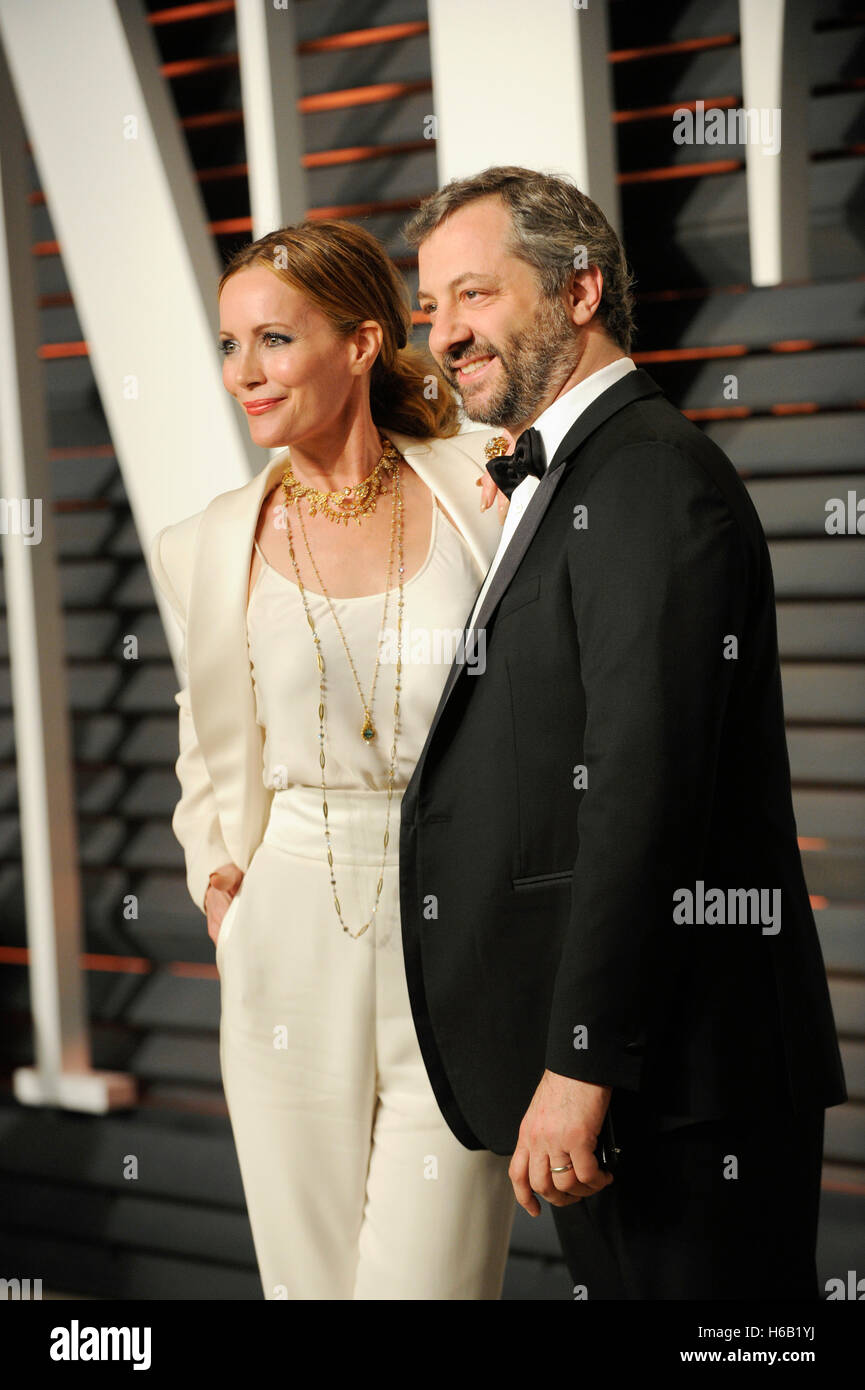 Actress Leslie Mann (L) and producer/director Judd Apatow attend the ...