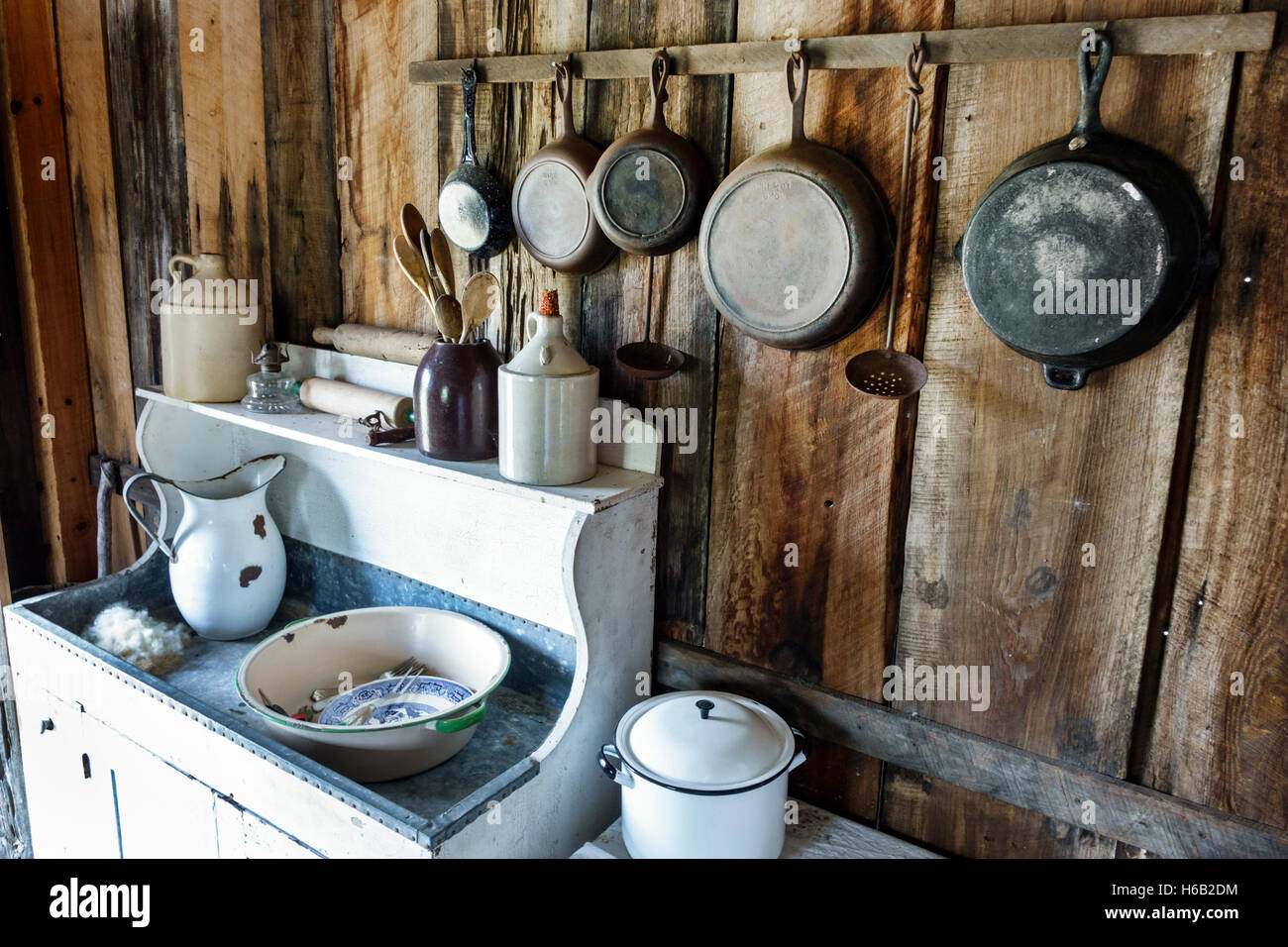 Depression era kitchen hi-res stock photography and images - Alamy