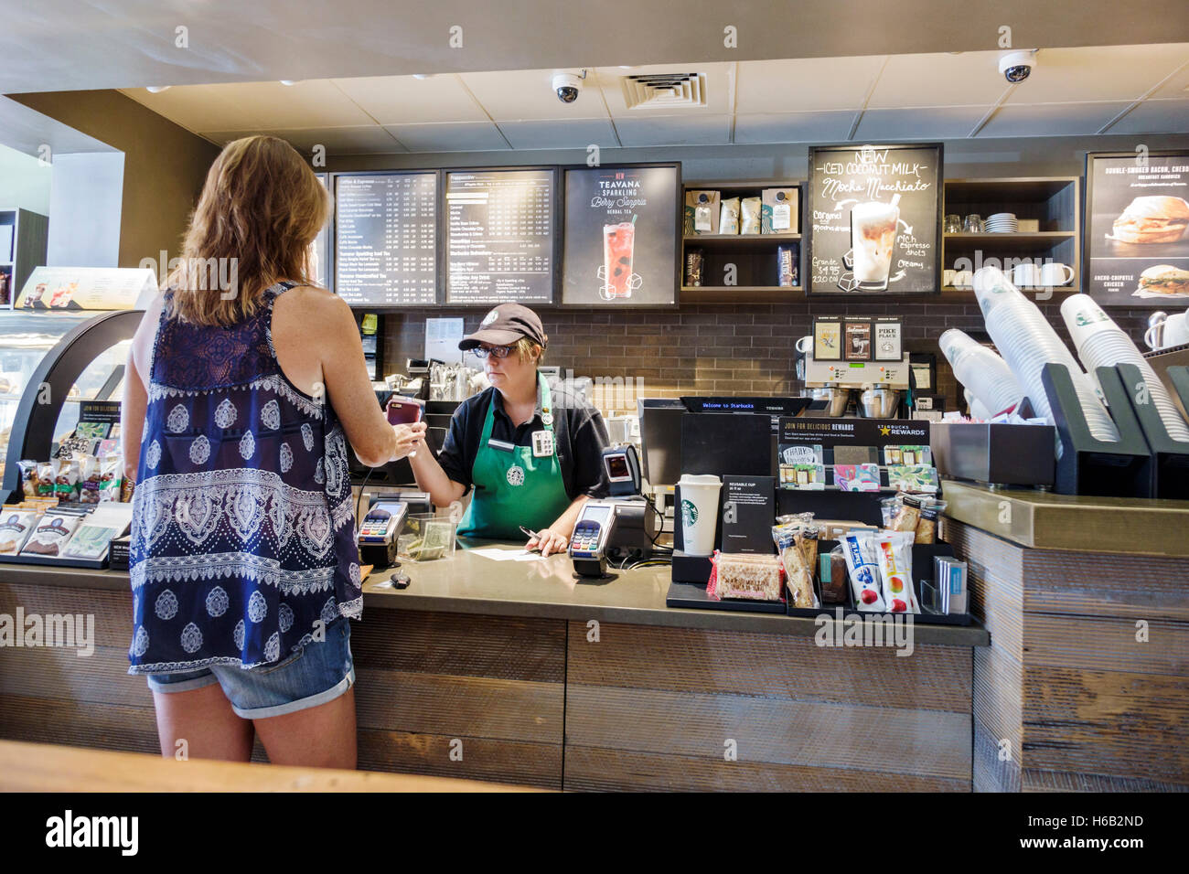 Starbucks Counter High Resolution Stock Photography and Images - Alamy