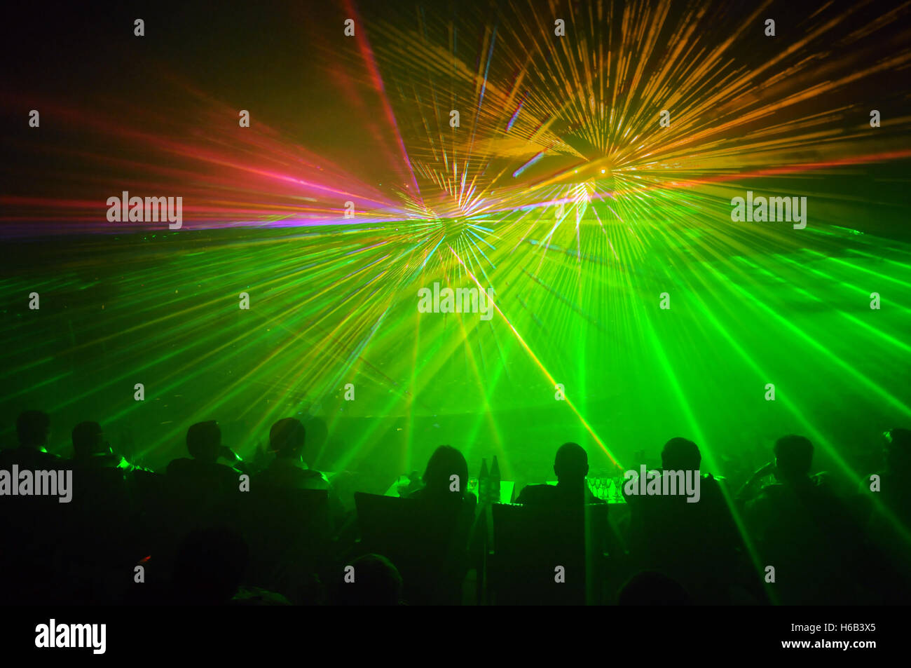 Laser light show people hi-res stock photography and images - Alamy
