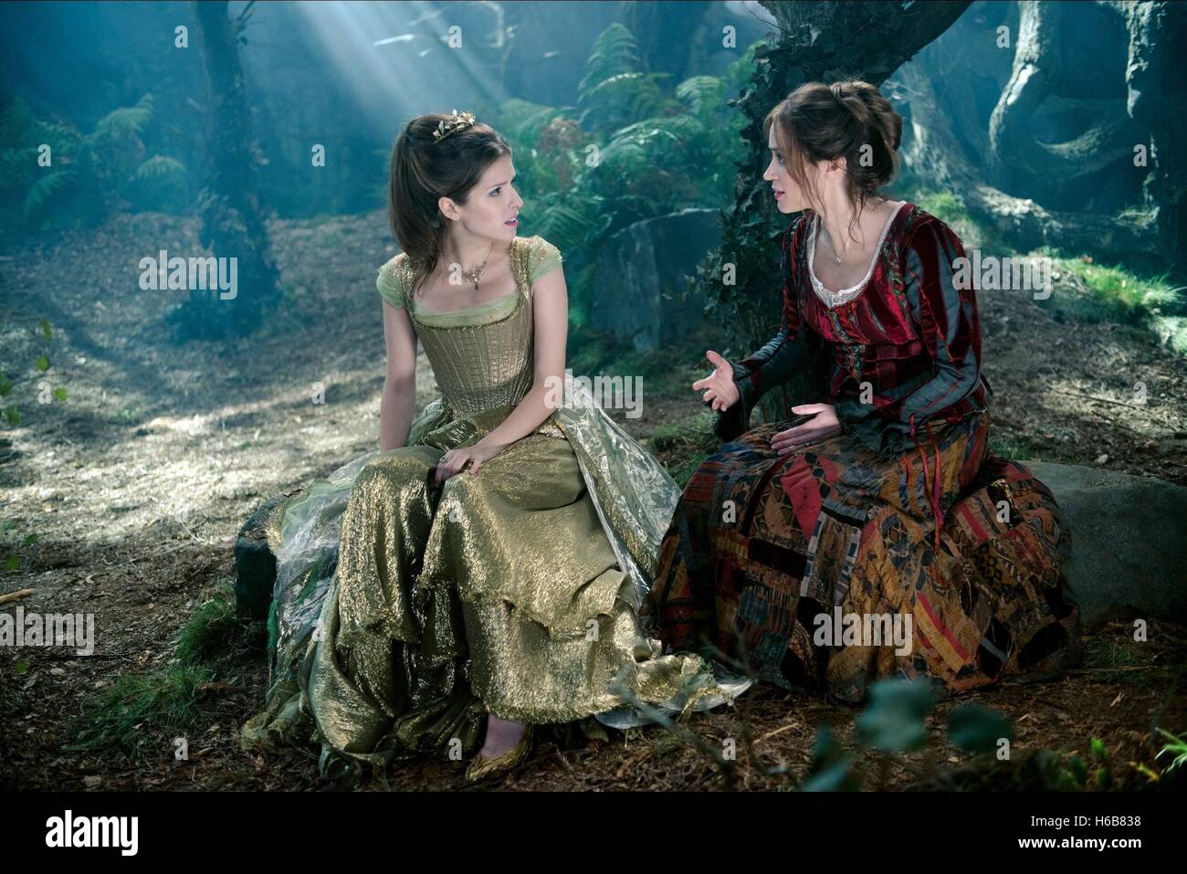 Anna Kendrick Into The Woods High Resolution Stock Photography and ...
