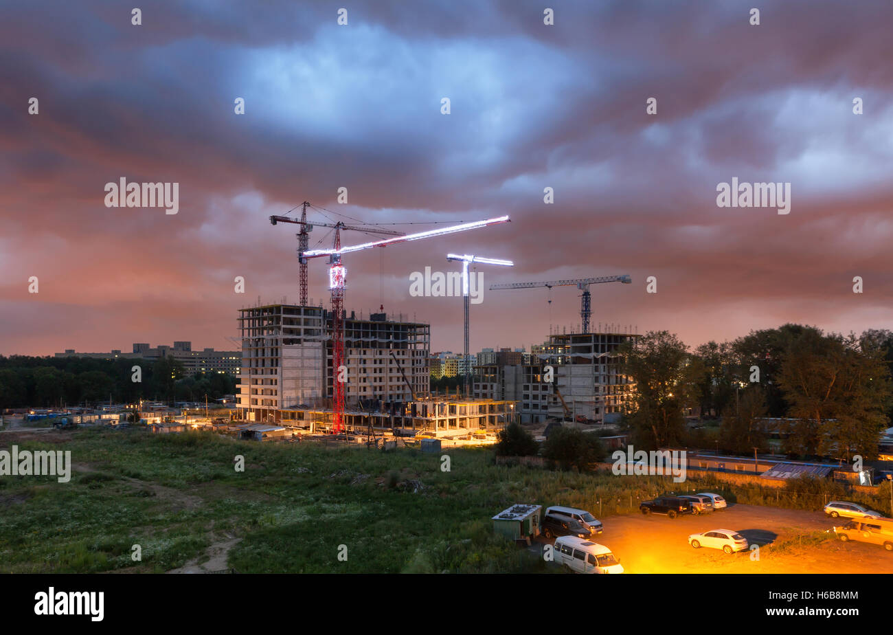 New build flats storm hi-res stock photography and images - Alamy