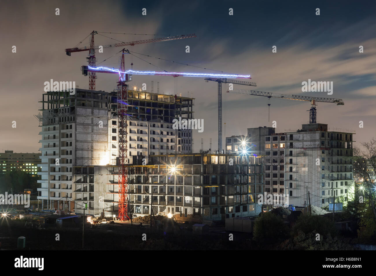 Night tower crane hi-res stock photography and images - Alamy