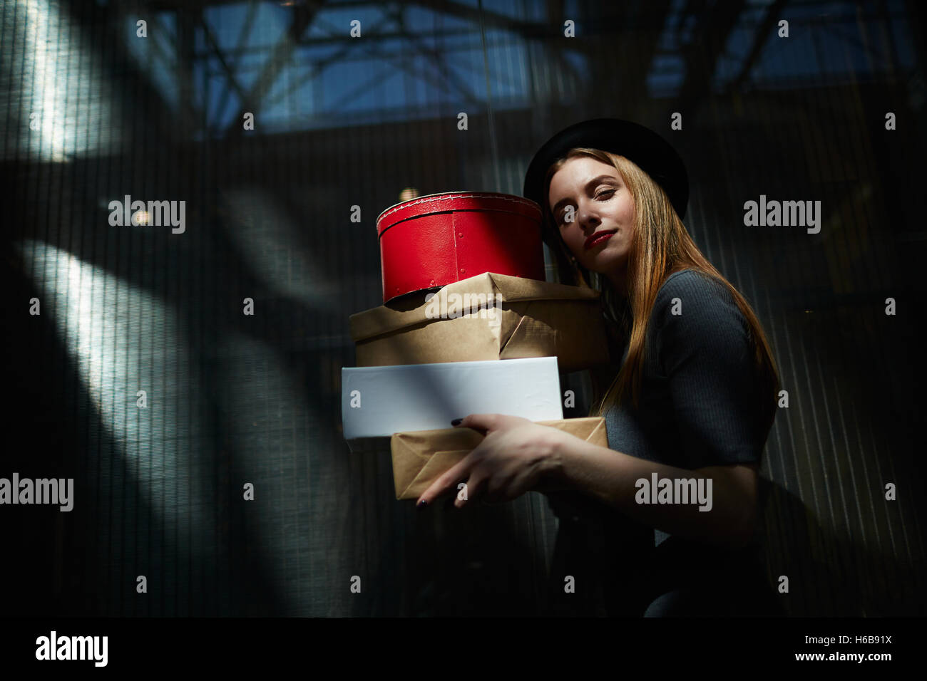 Late customer hi-res stock photography and images - Alamy