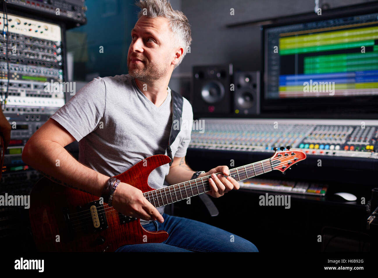 Music chords hi-res stock photography and images - Alamy