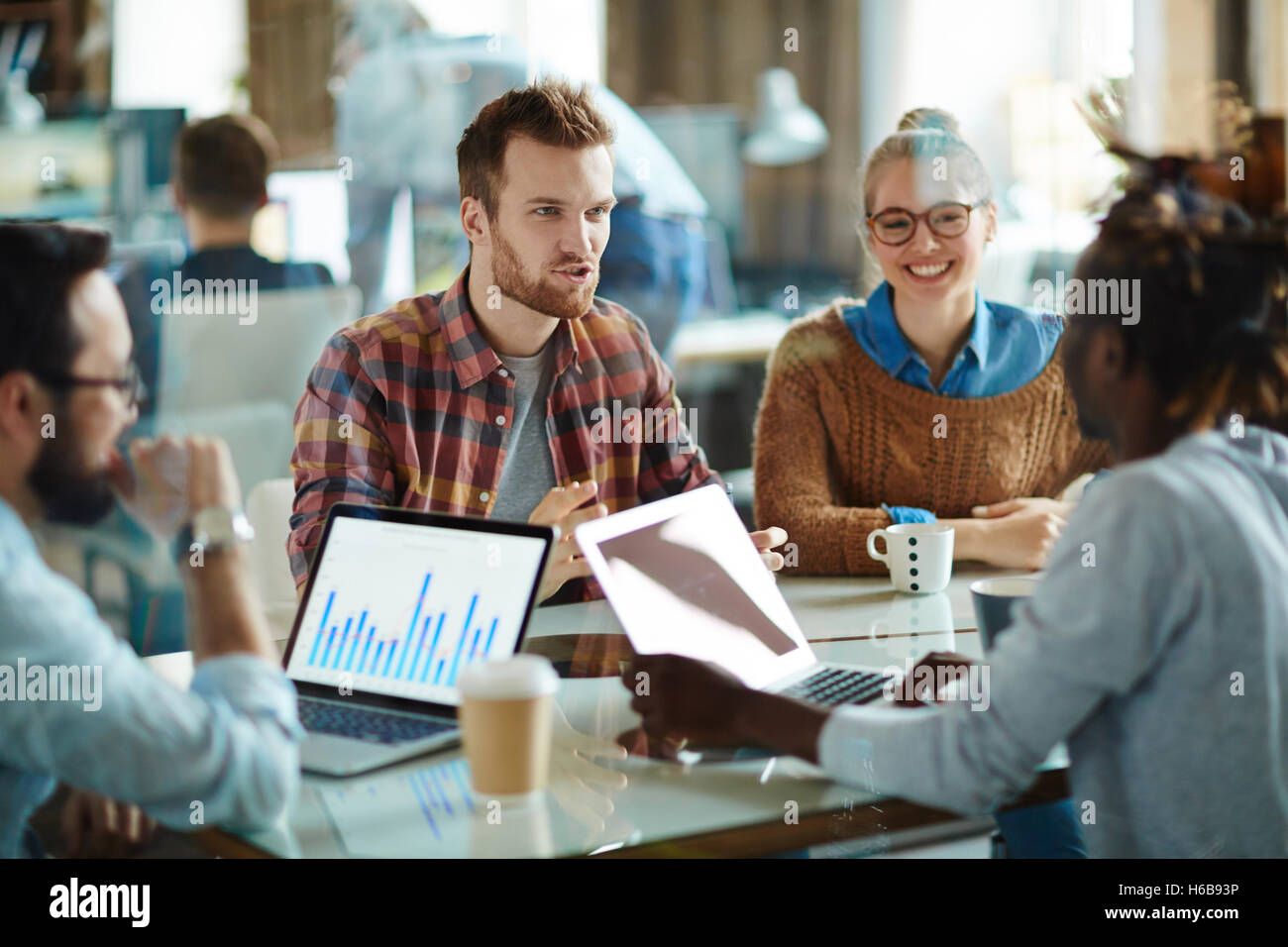 Review sales hi-res stock photography and images - Alamy