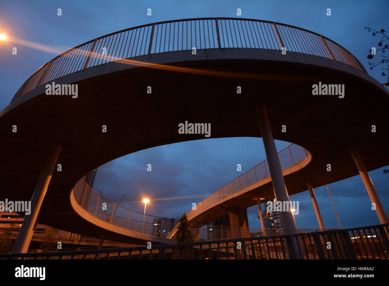United Kingdom, Scotland, Glasgow, Anderston Footbridge, pedestrian ...