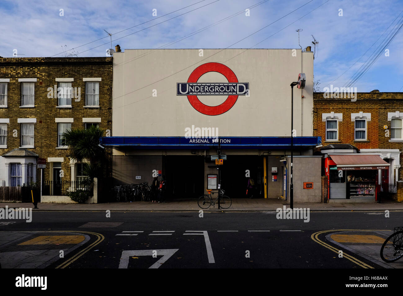 Arsenal underground station hi-res stock photography and images - Alamy