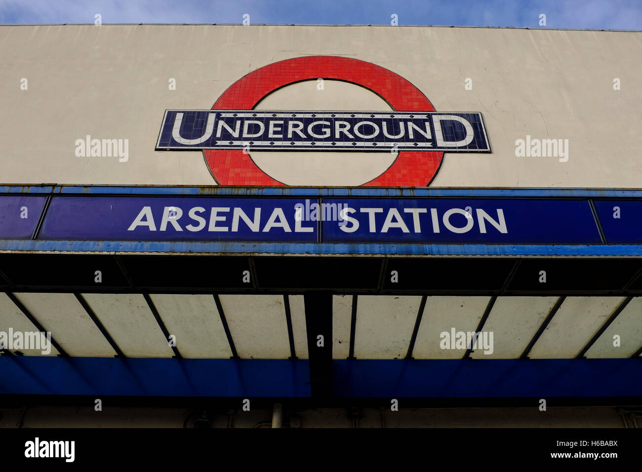 Arsenal station hi-res stock photography and images - Alamy