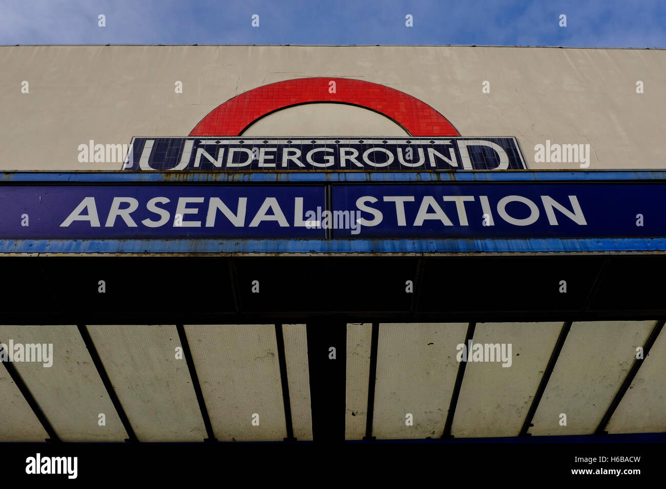 Arsenal station hi-res stock photography and images - Alamy