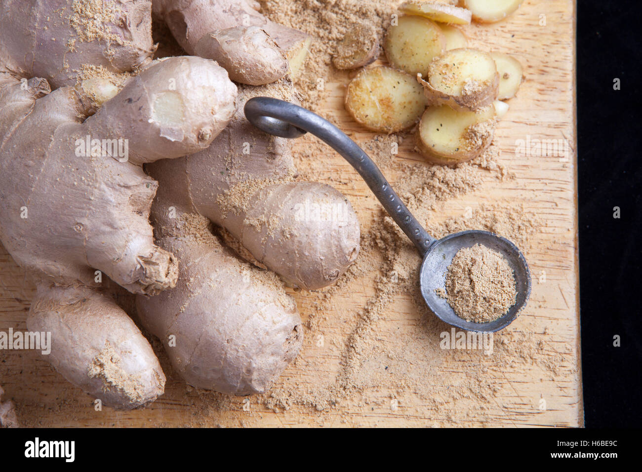Different forms of ginger hi-res stock photography and images - Alamy
