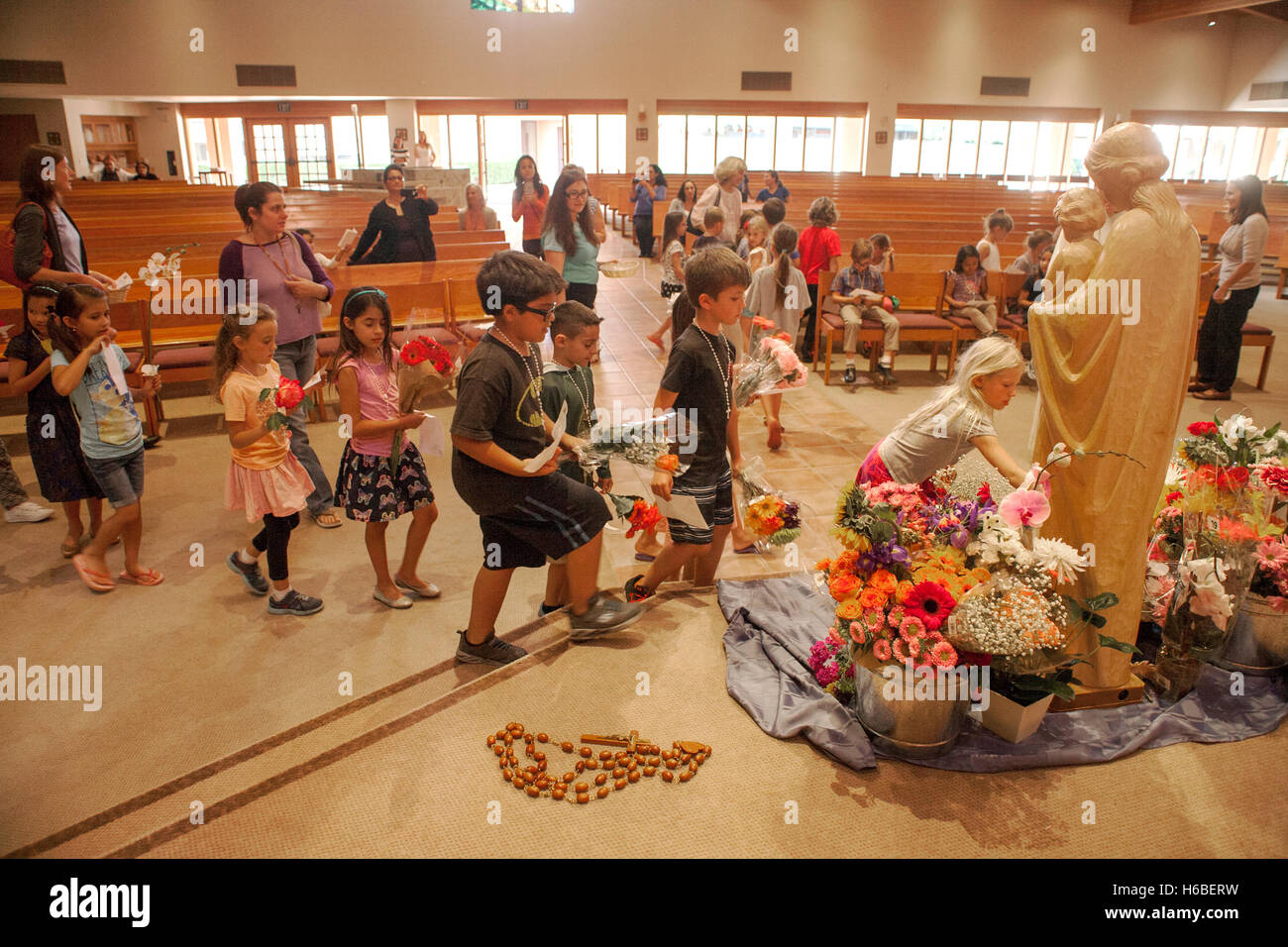 Statue flowers procession catholic hi-res stock photography and images ...