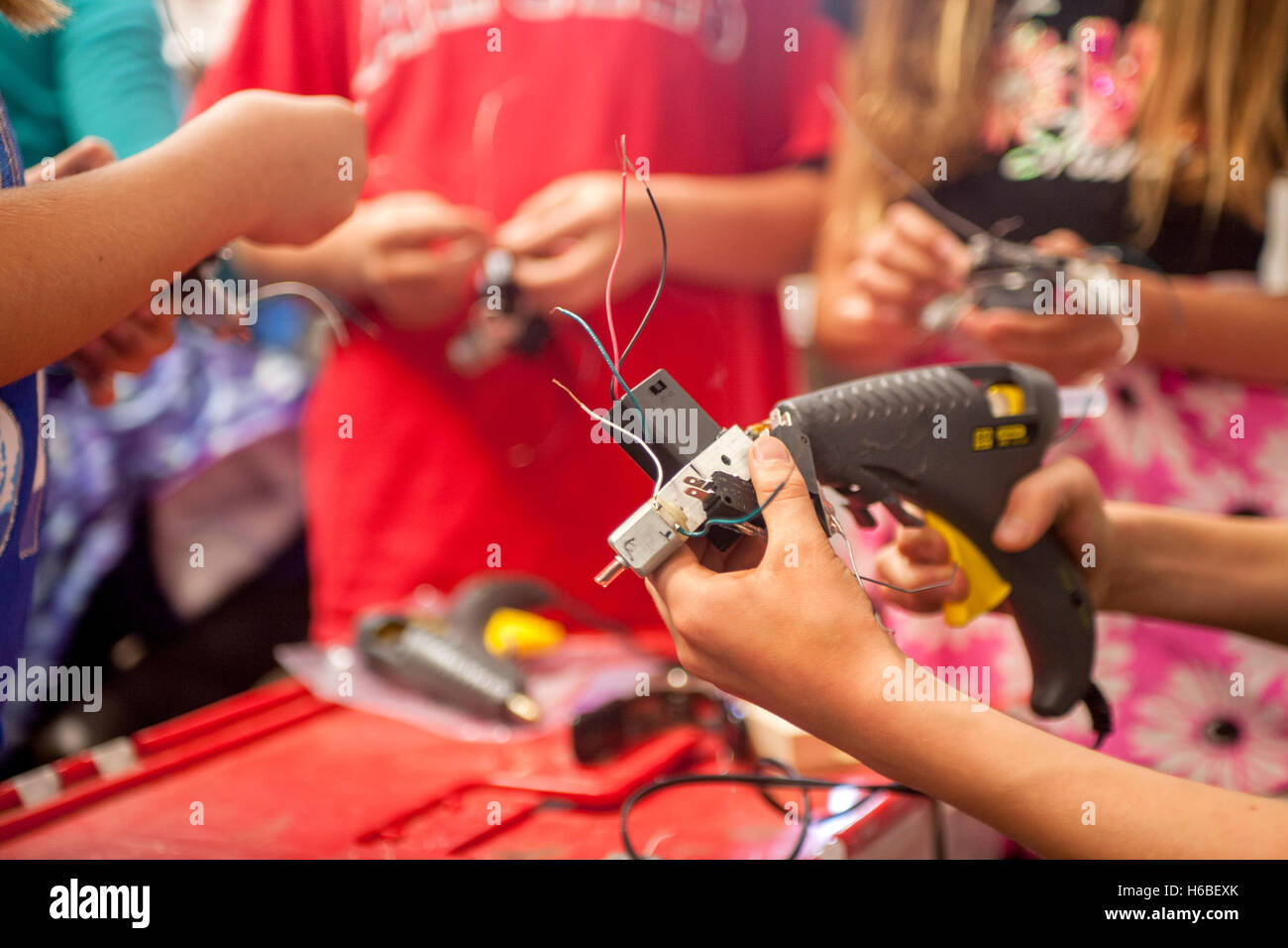 Robot viejo hi-res stock photography and images - Alamy