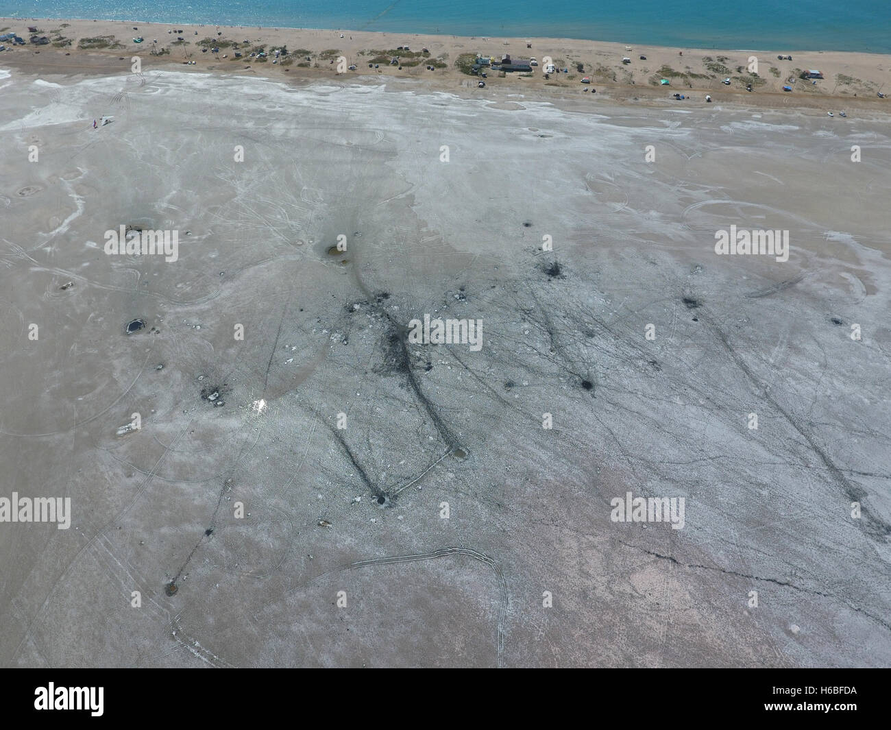 Top view of the salt lake mud sources. External similarity with craters ...