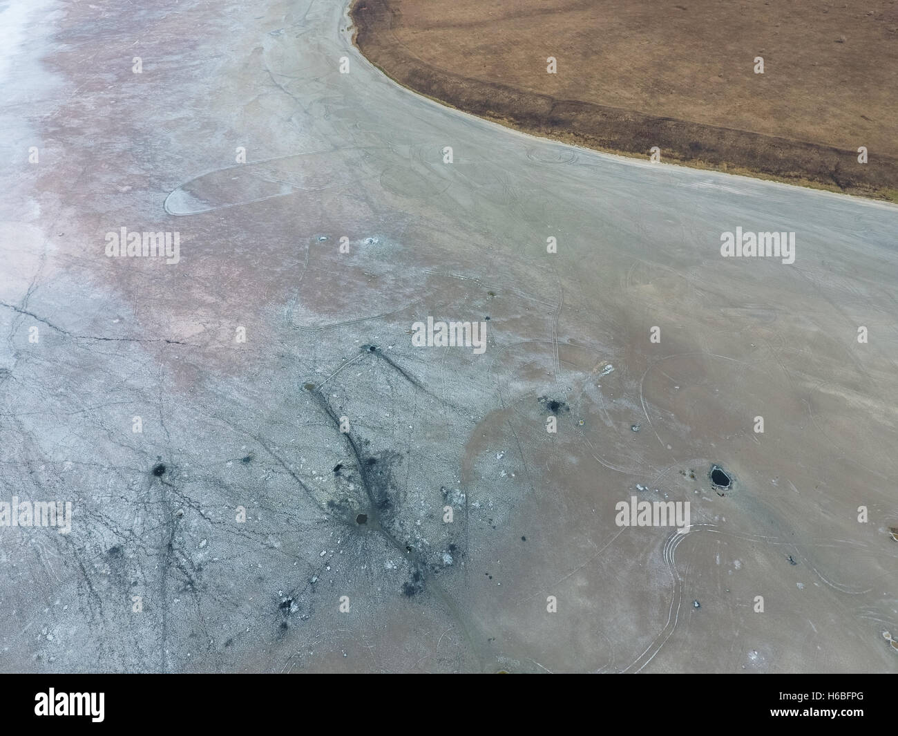 Top view of the salt lake mud sources. External similarity with craters ...