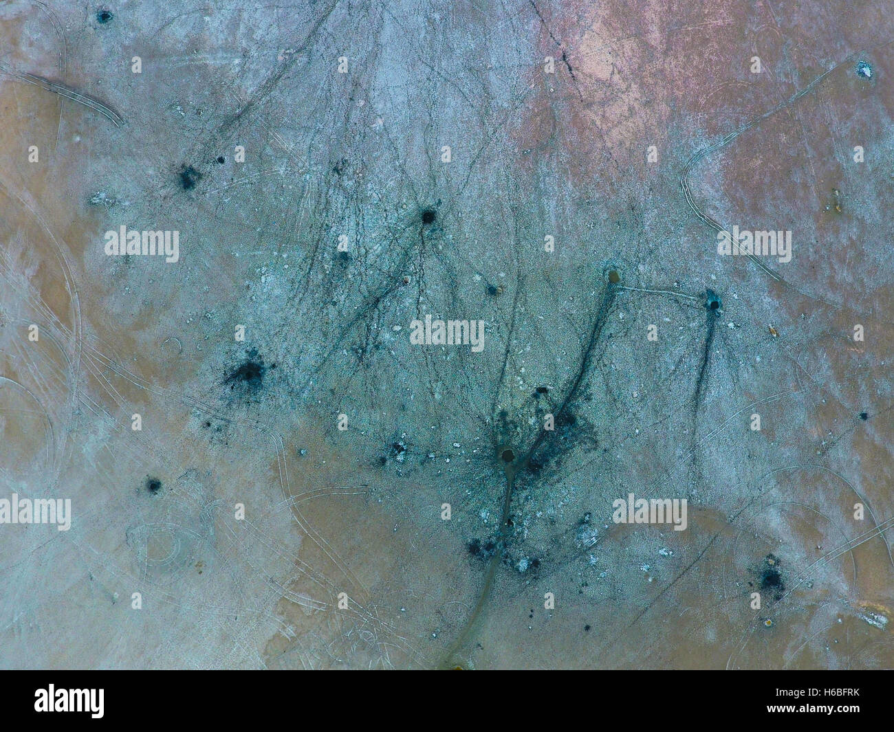 Top view of the salt lake mud sources. External similarity with craters ...