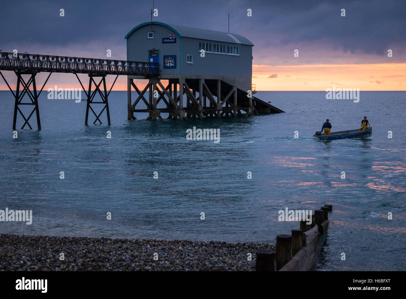 Selsey lifeboat station hi-res stock photography and images - Alamy